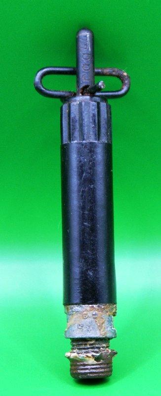 Raids Militaria | German ZZ42 Bakelite Fuze